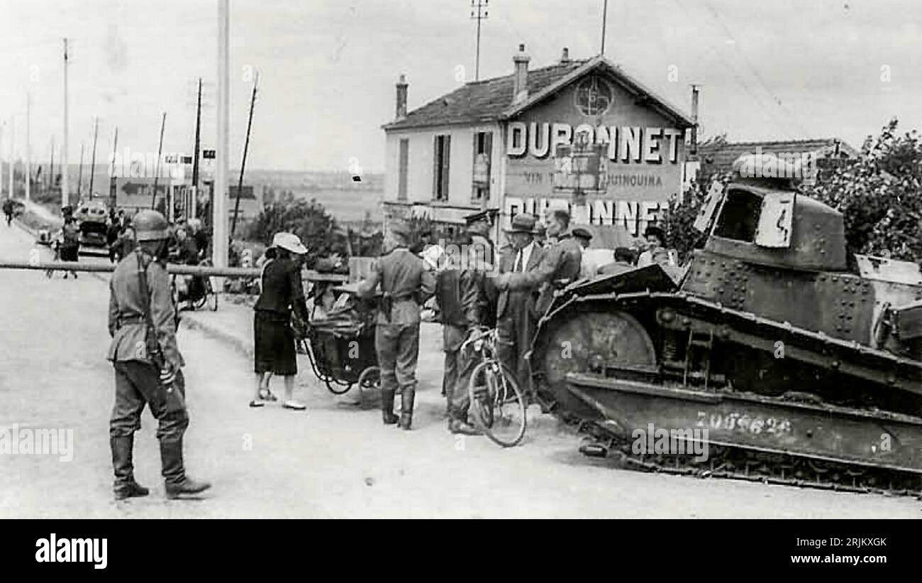 Fire engine france hi-res stock photography and images - Alamy
