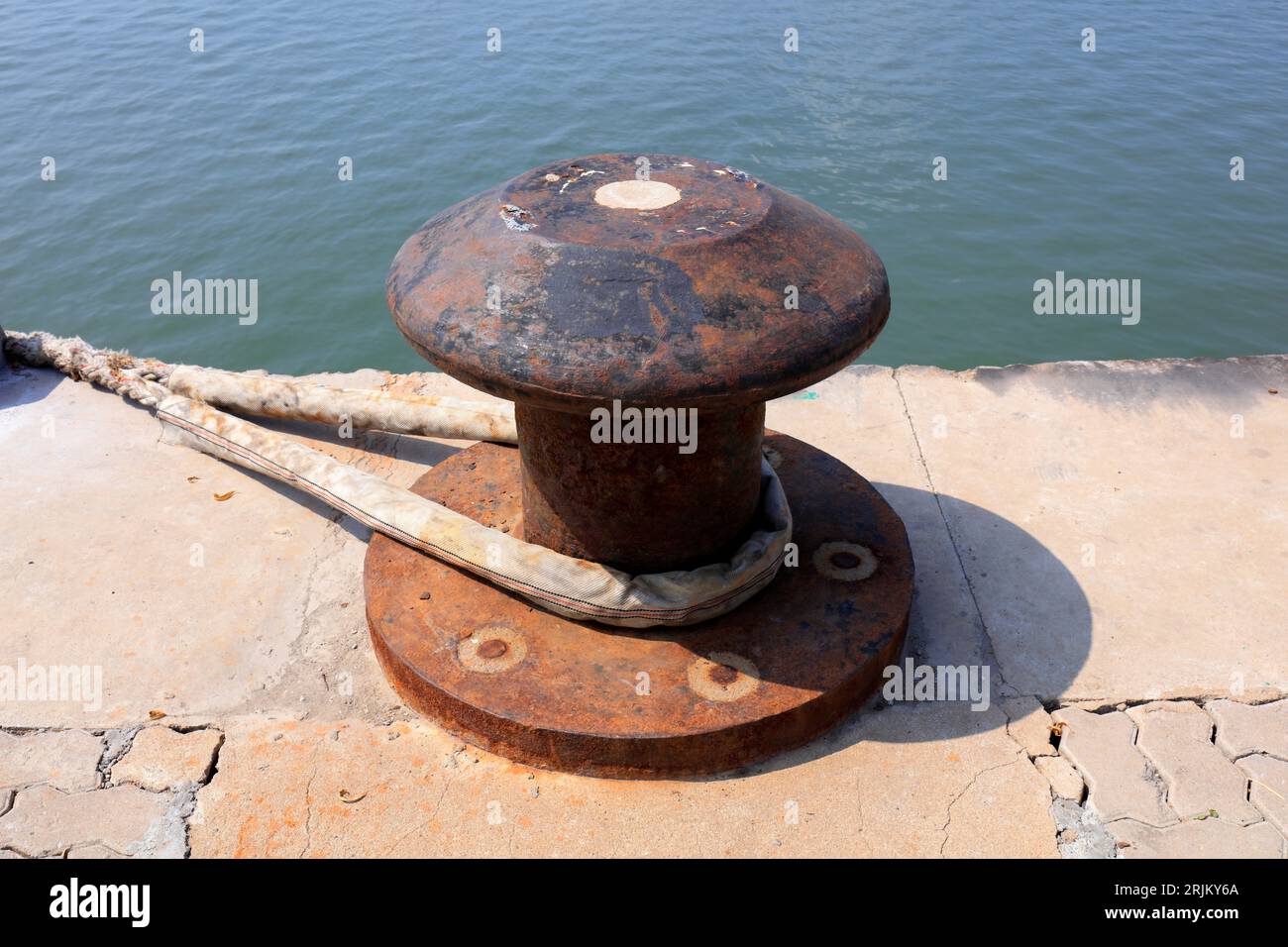 mooring bollard on the wharf Stock Photo - Alamy