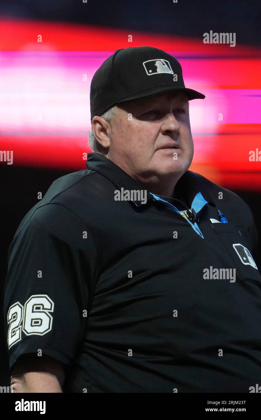 Umpire Bill Miller during a baseball game between the San Francisco ...
