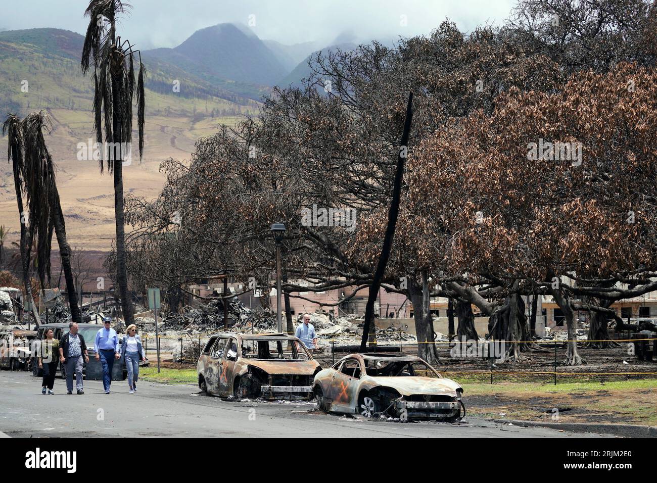 President Joe Biden and first lady Jill Biden walk with Hawaii Gov ...
