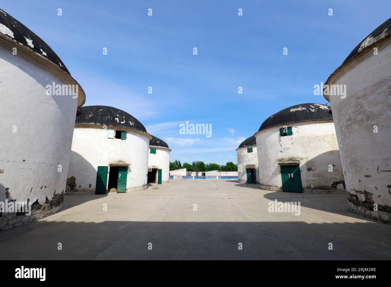 Large granary in China Stock Photo - Alamy