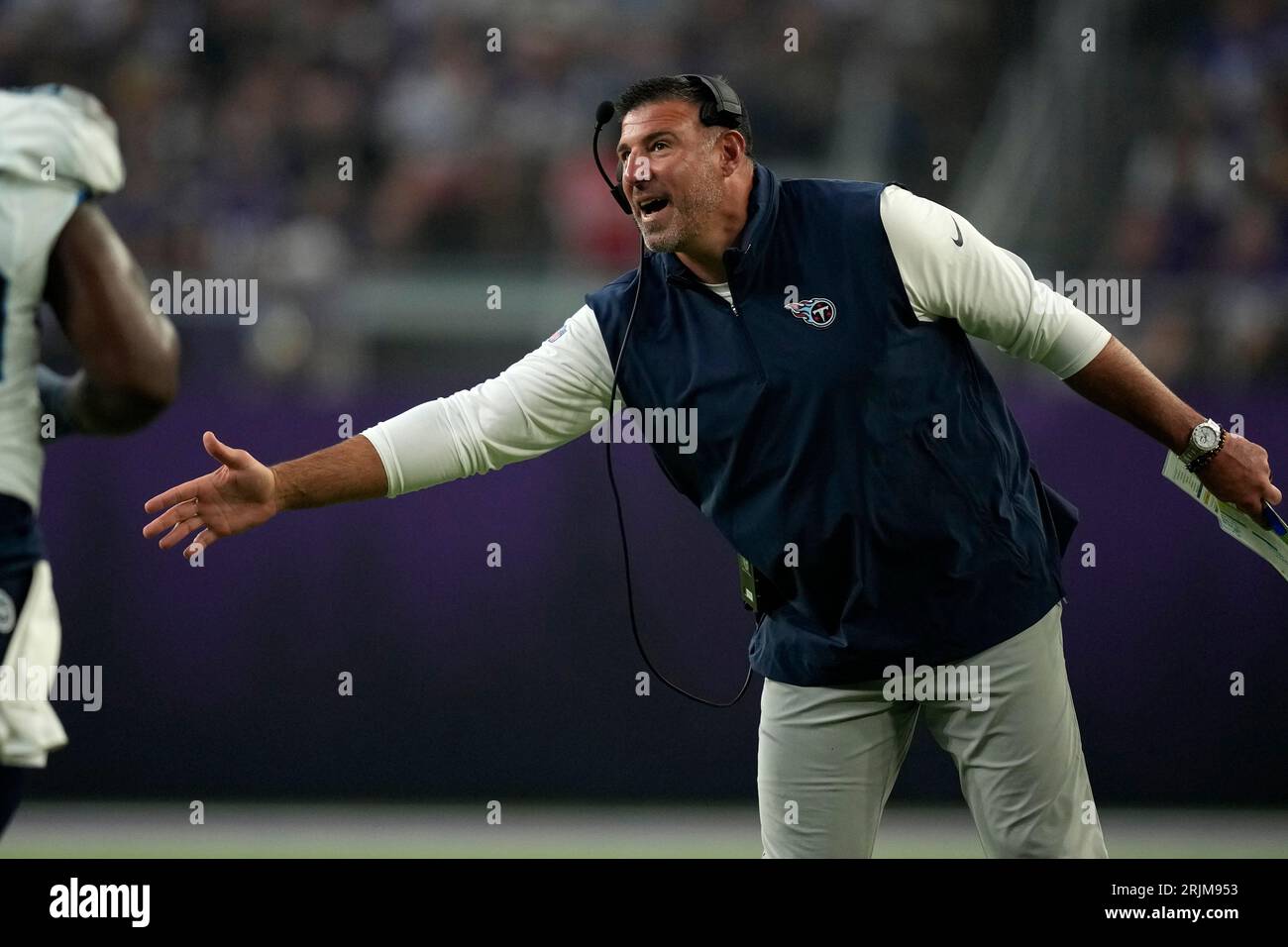 Tennessee Titans head coach Mike Vrabel reacts on the sideline during ...