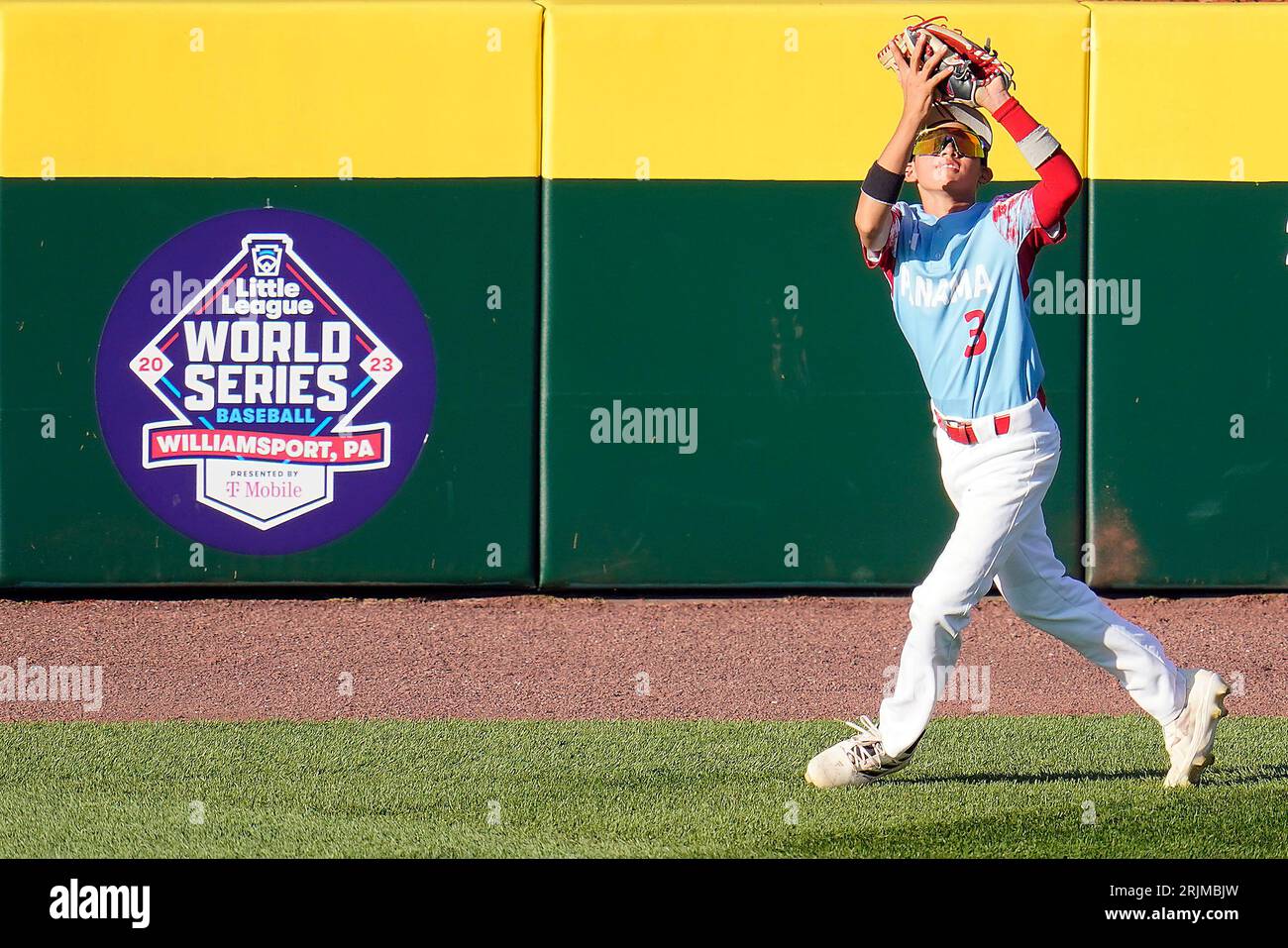 Panama's center fielder Ruben Canto (3) makes a catch on a ball hit by ...