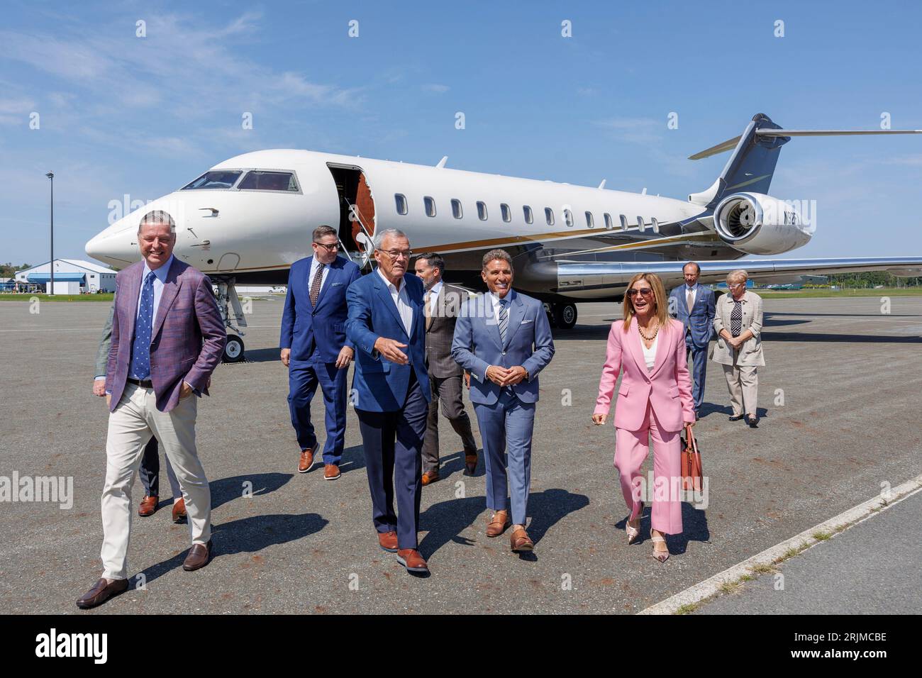 IMAGE DISTRIBUTED FOR FLEXJET - Flexjet Chairman Kenn Ricci, CFO Mike ...