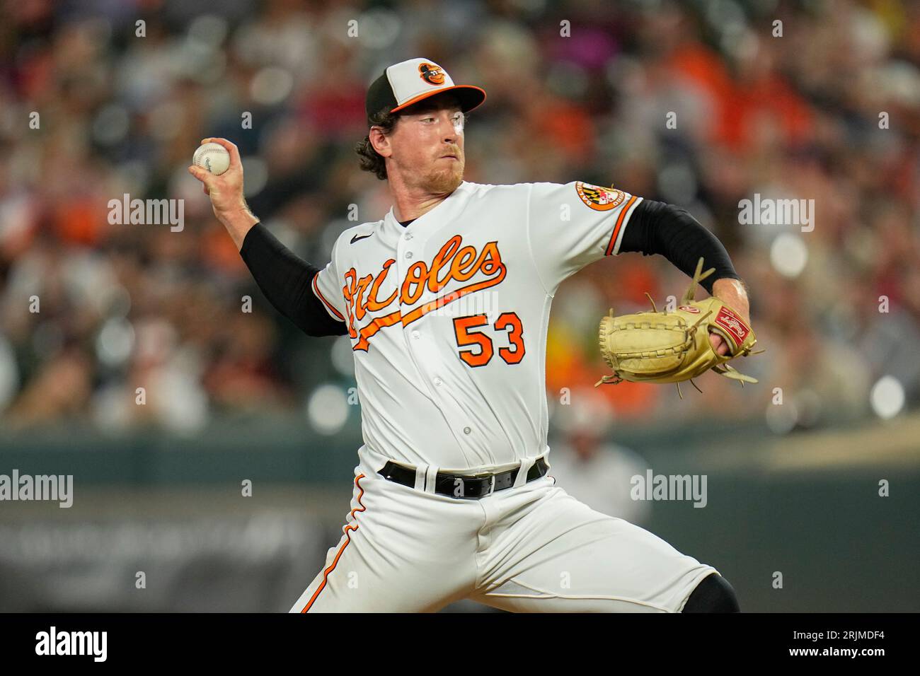 Baltimore Orioles relief pitcher Mike Baumann throws to the Toronto ...