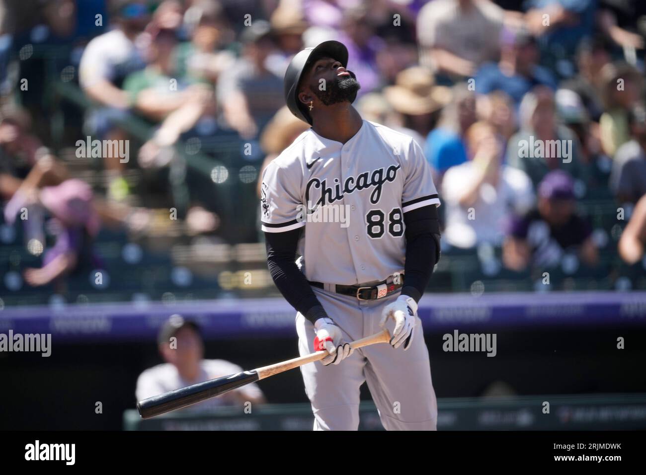 Chicago White Sox center fielder Luis Robert Jr. (88) in the third ...