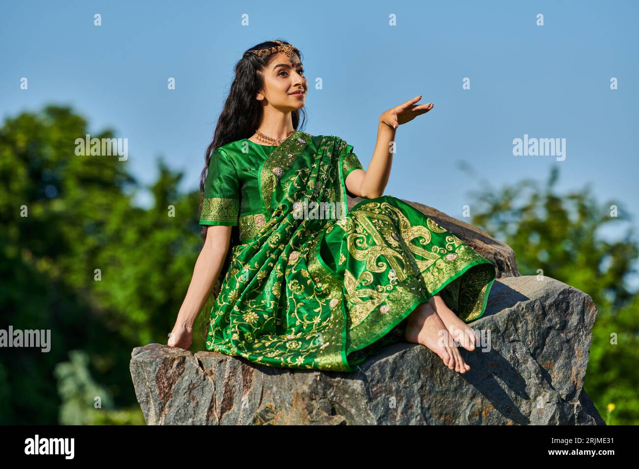 Barefoot indian woman hi-res stock photography and images - Alamy