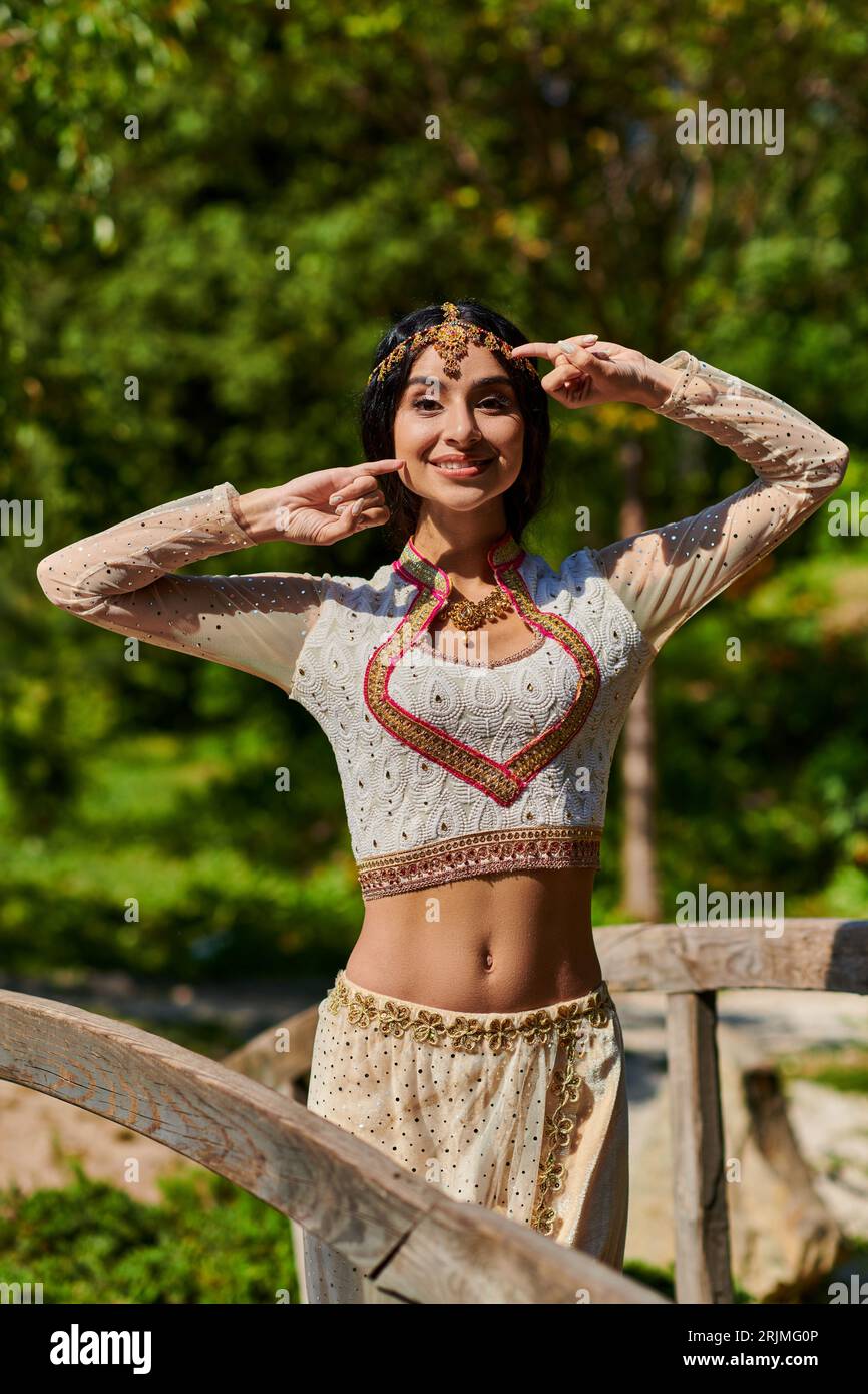 Stylish indian woman hi-res stock photography and images - Alamy