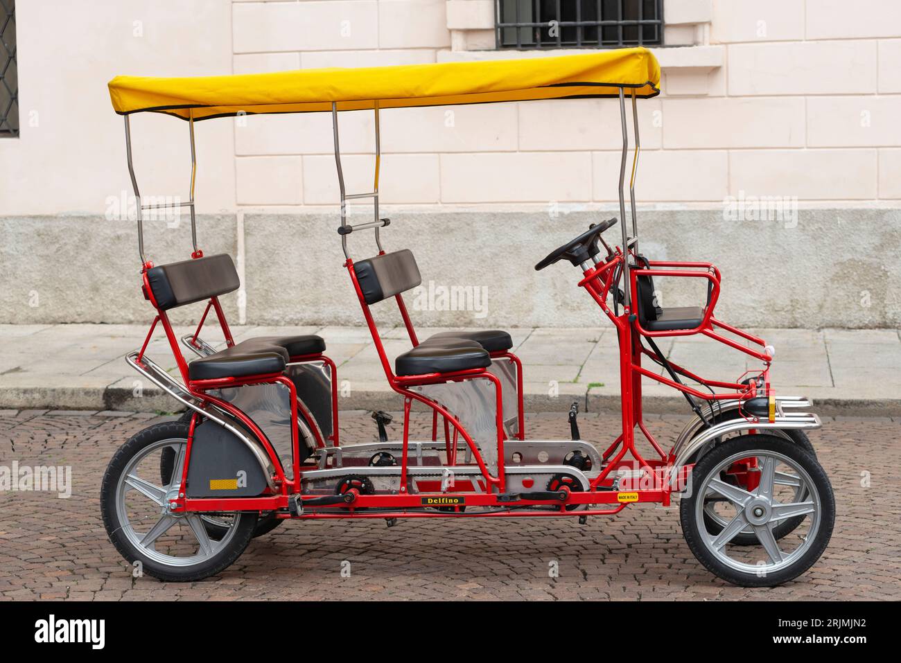 Rickshaw bike hi-res stock photography and images - Alamy
