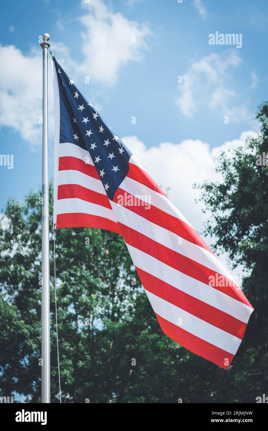 Billowing american flag hi-res stock photography and images - Alamy