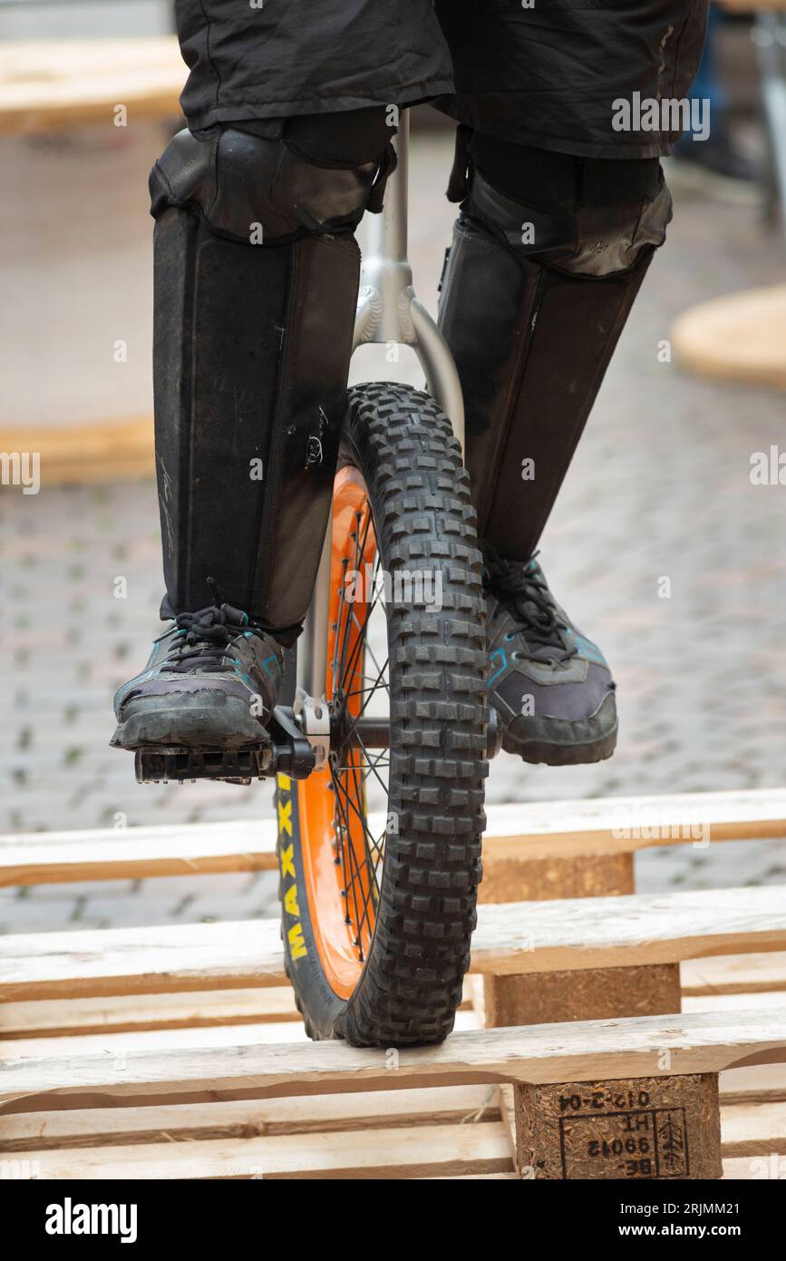 Unicycking hi-res stock photography and images - Alamy