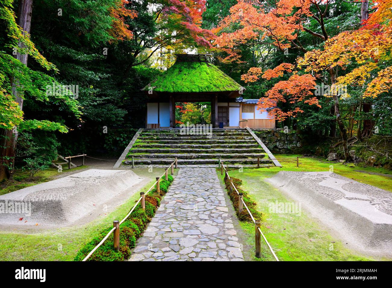 The honen in temple hi-res stock photography and images - Alamy