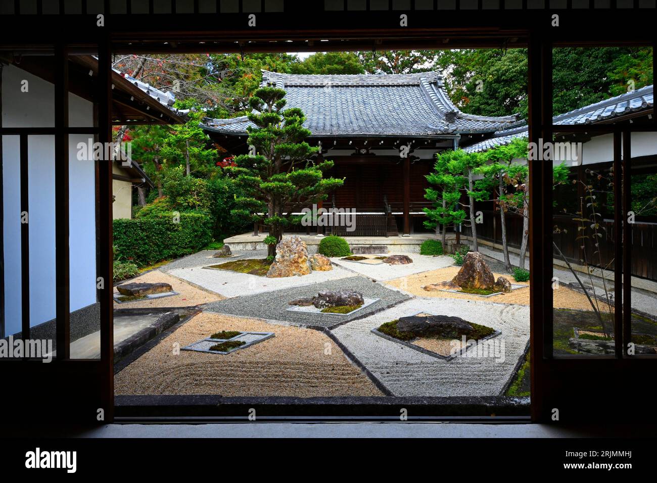 Shinnyo do hi-res stock photography and images - Alamy