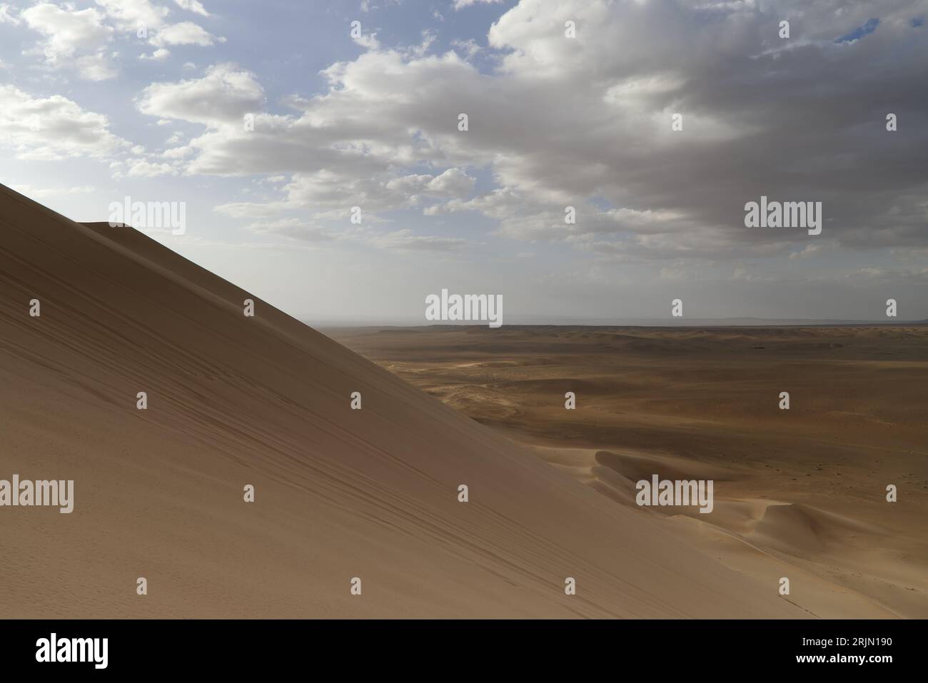 The dunes of Khongoryn Els , Gobi Desert Mongolia Stock Photo - Alamy