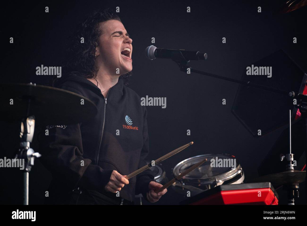 Georgia barnes singer hi-res stock photography and images - Alamy