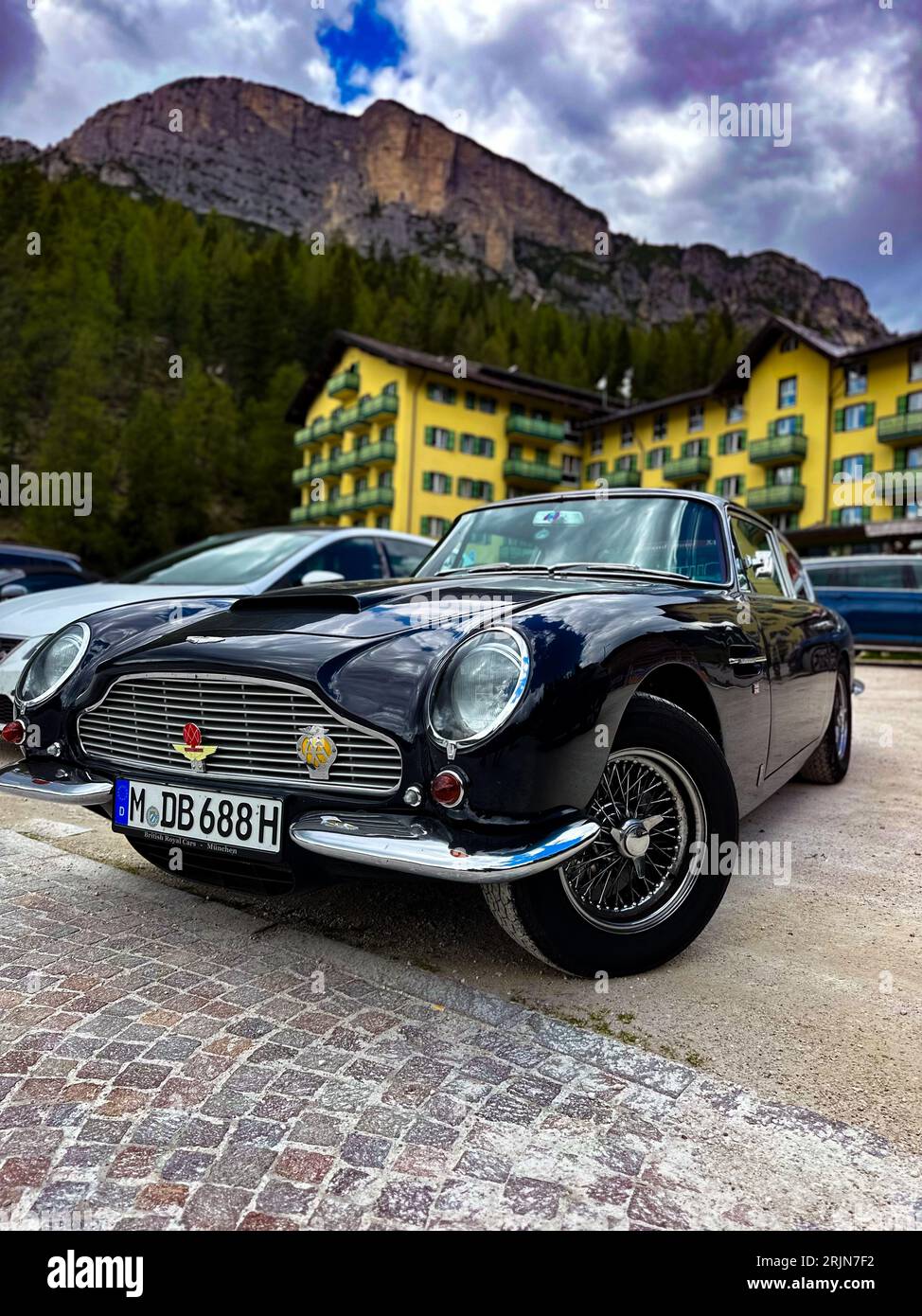 Austin martin car hi-res stock photography and images - Alamy