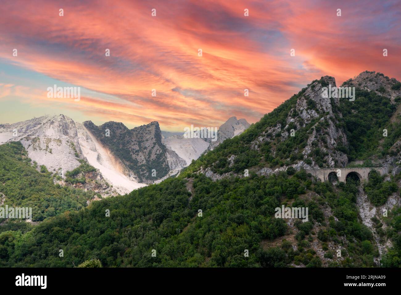 Marble italian canyon hi-res stock photography and images - Alamy