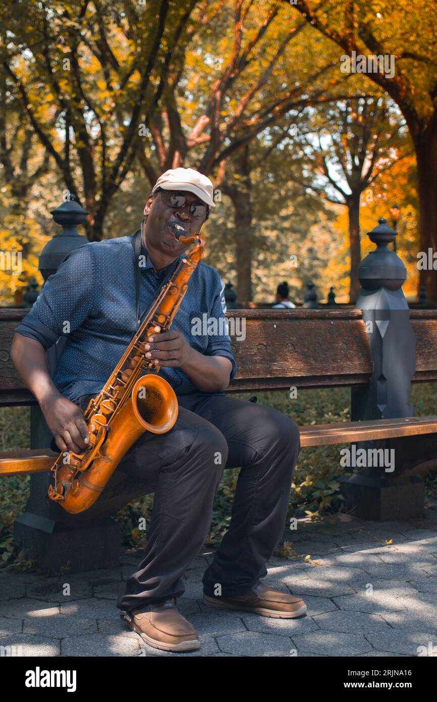 Outdoor performance african american hi-res stock photography and ...