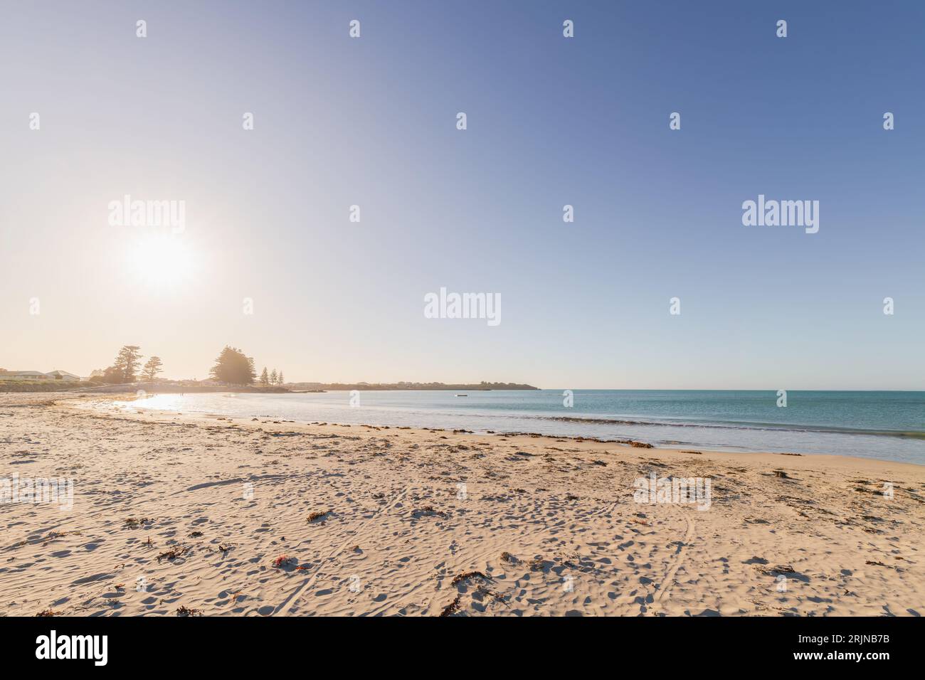 Spectacular view of the pristine Robe Beach at sunset, Limestone Coast ...
