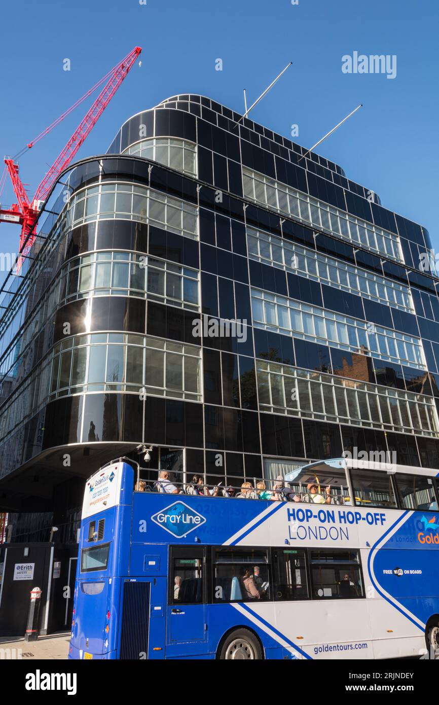 The Art Deco exterior of the former Daily Express building on Fleet ...
