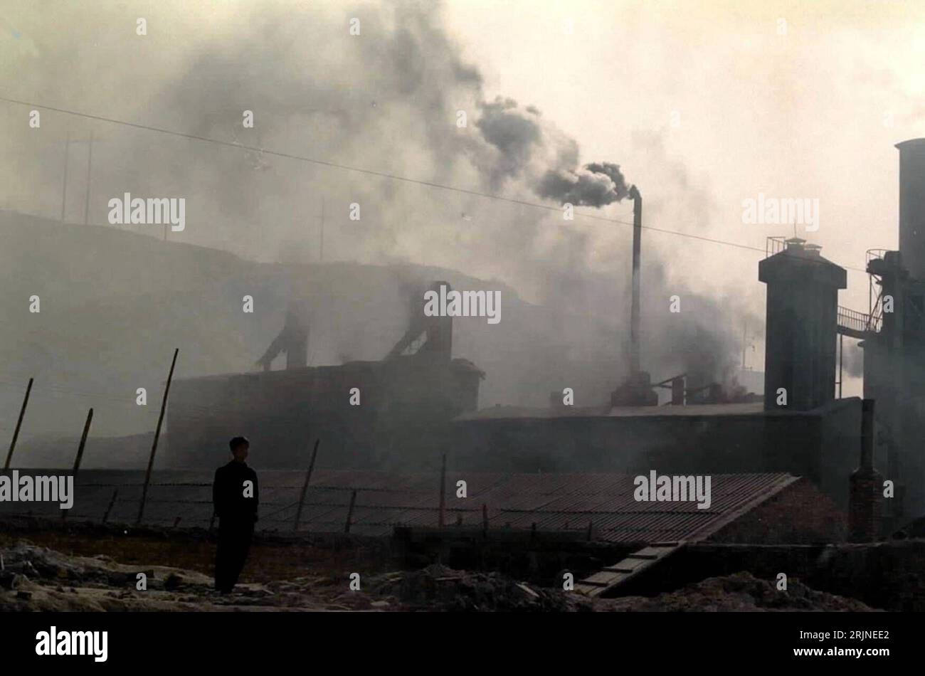 Rauchend hi-res stock photography and images - Alamy