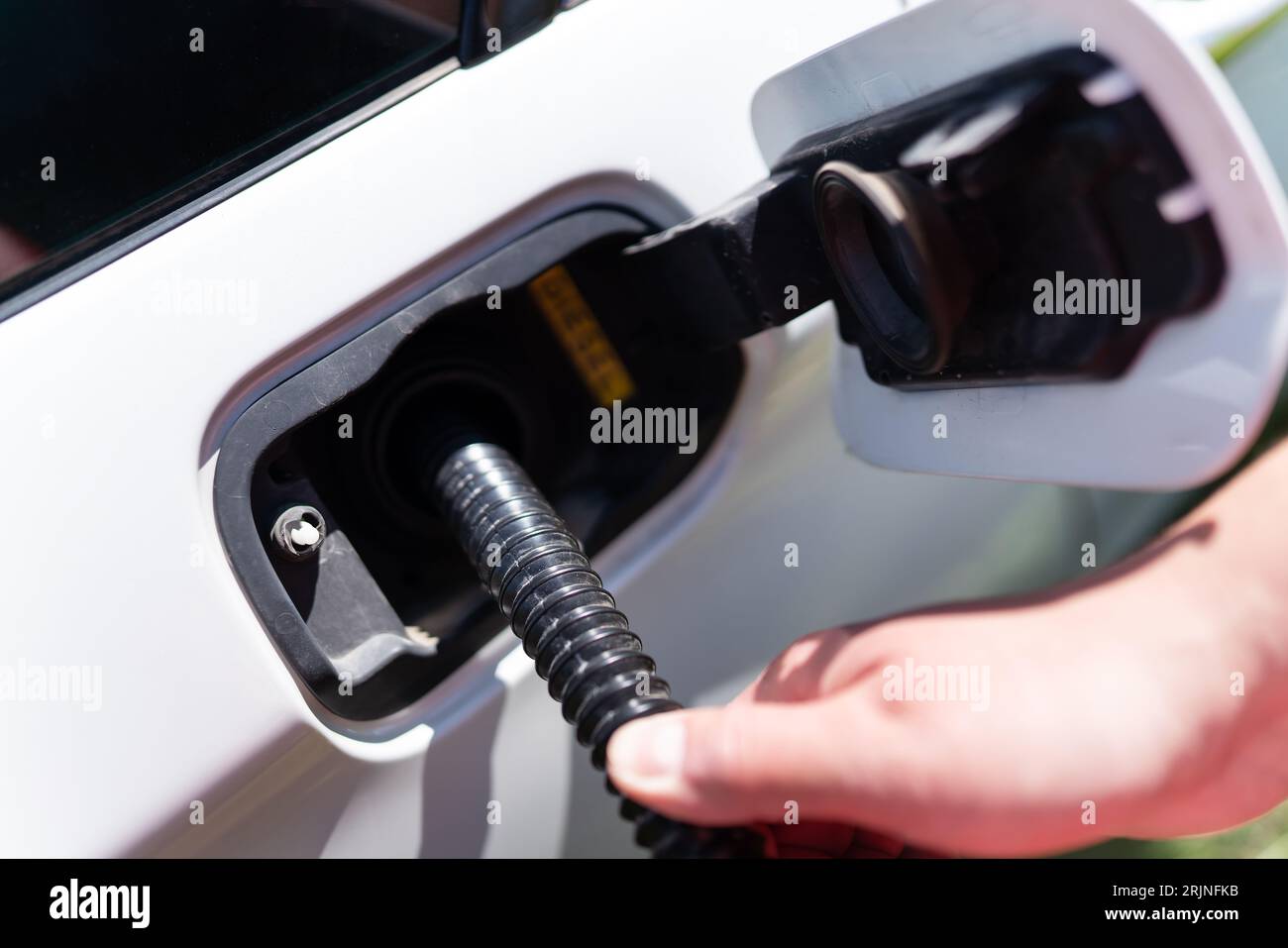 Refueling a car with fuel on the road, self-refueling, force majeure ...