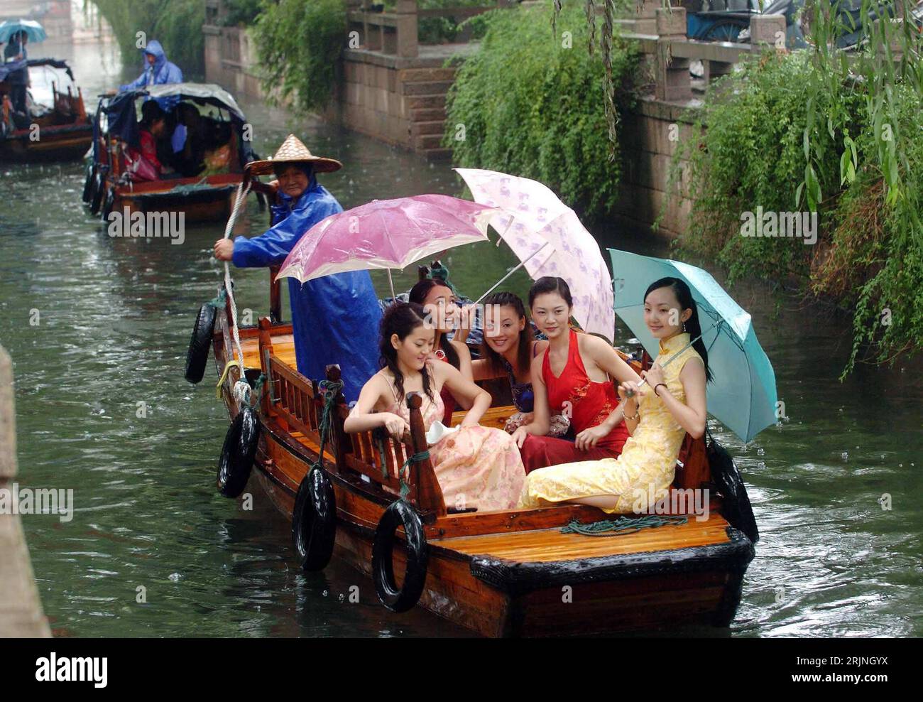 Junge schiff hi-res stock photography and images - Alamy