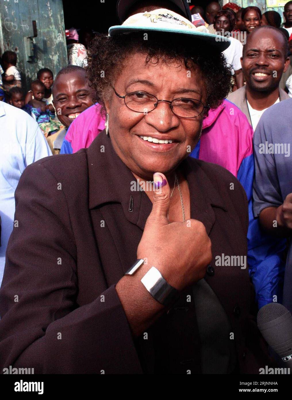 Ellen johnson sirleaf 2005 hi-res stock photography and images - Alamy