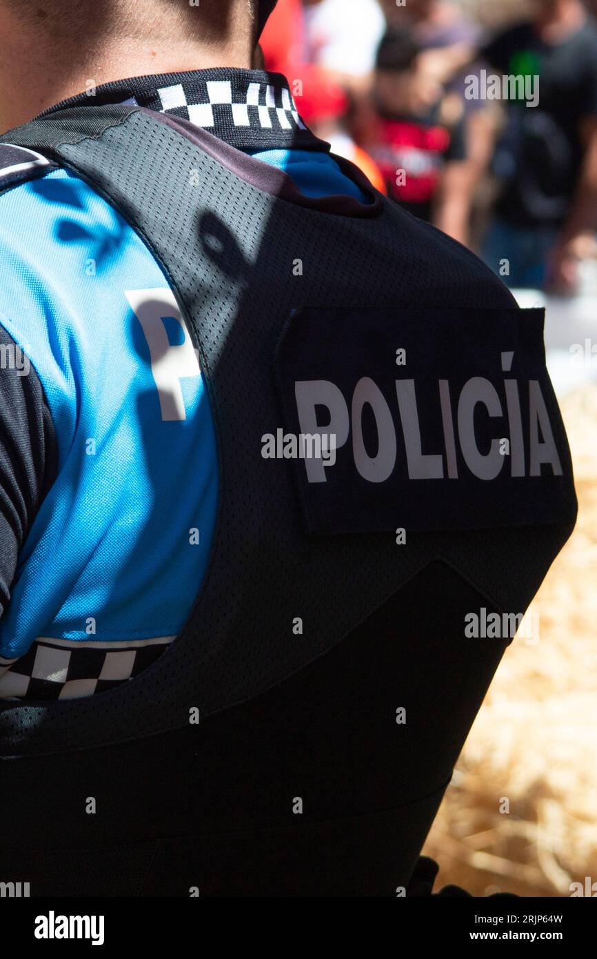 Black police swat uniform hi-res stock photography and images - Alamy