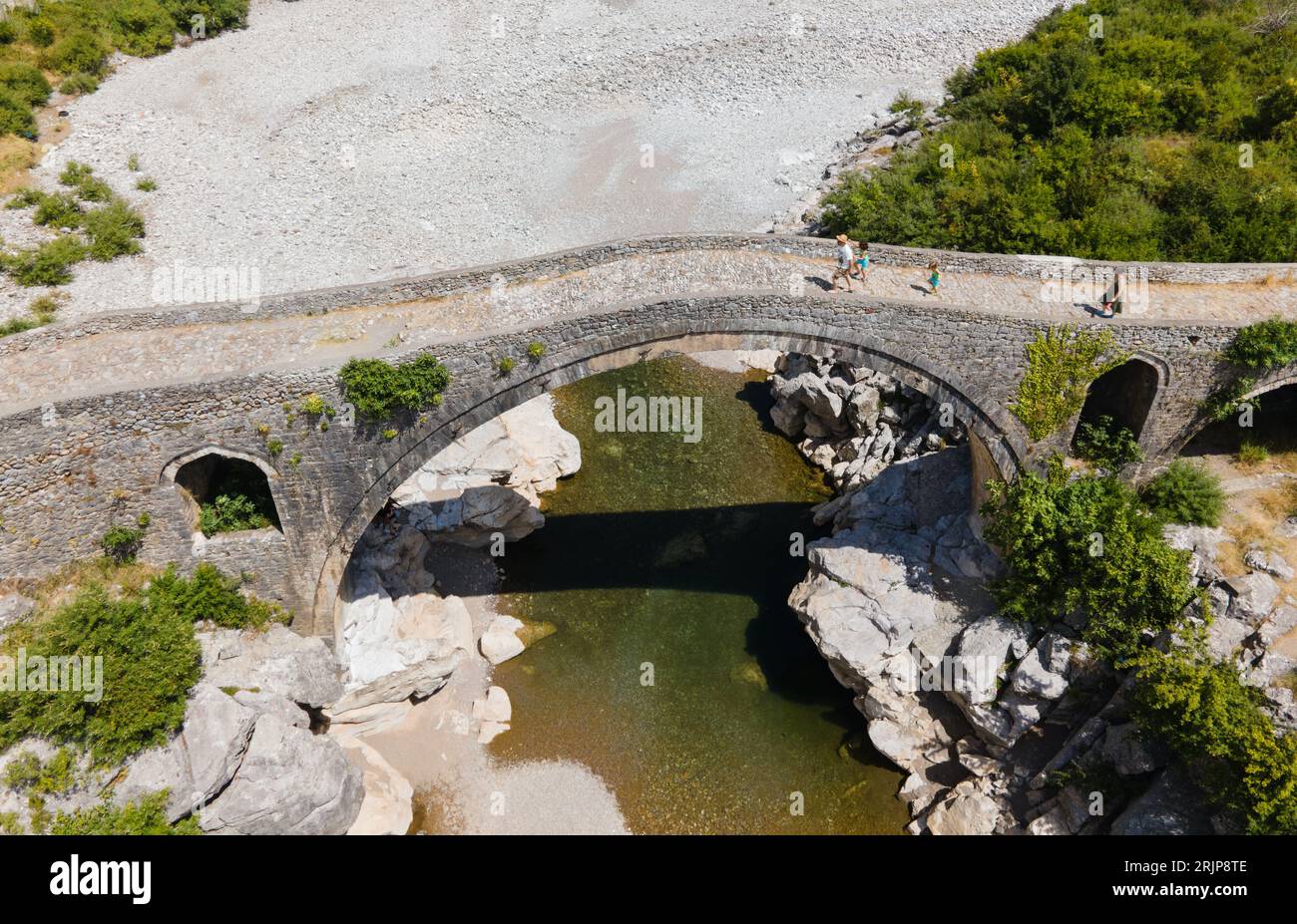 Drone bridge video hi-res stock photography and images - Alamy
