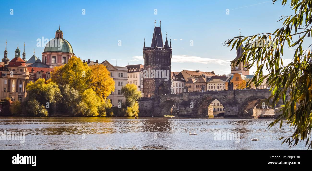 Visit charles bridge hi-res stock photography and images - Alamy