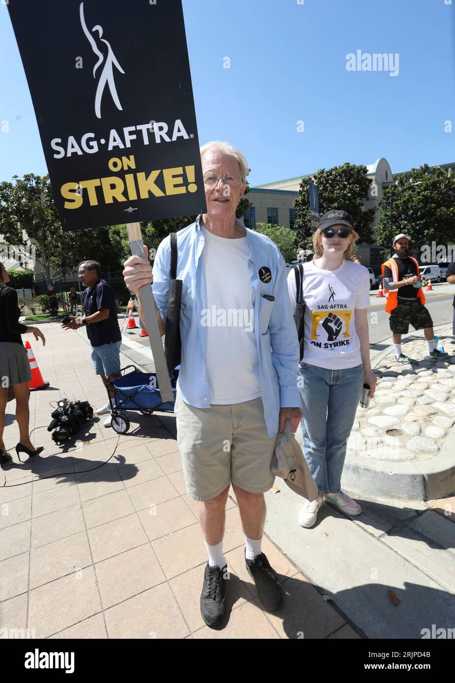 Photo by: jfizzy/STAR MAX/IPx 2023 8/22/23 Ed Begley, Jr. and Hayden ...