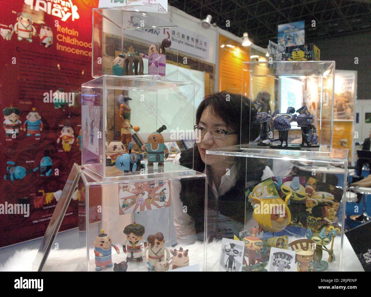 Cartoon figuren hi-res stock photography and images - Alamy