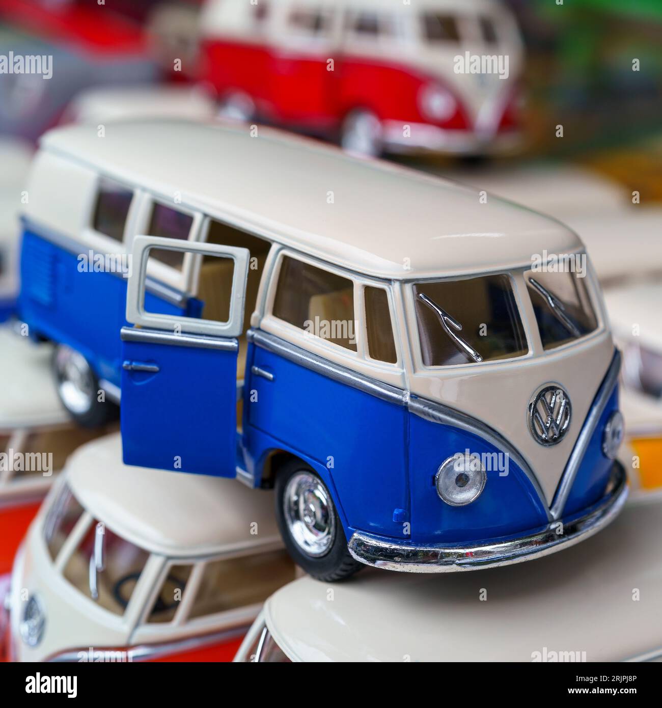 Minibus car hi-res stock photography and images - Alamy