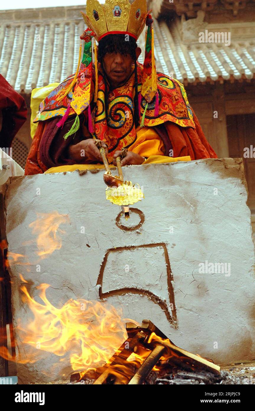 Buddhistische rituale hi-res stock photography and images - Alamy