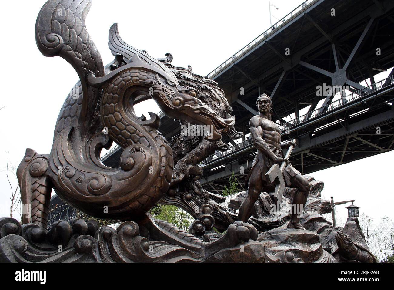 Drachen skulpturen hi-res stock photography and images - Alamy