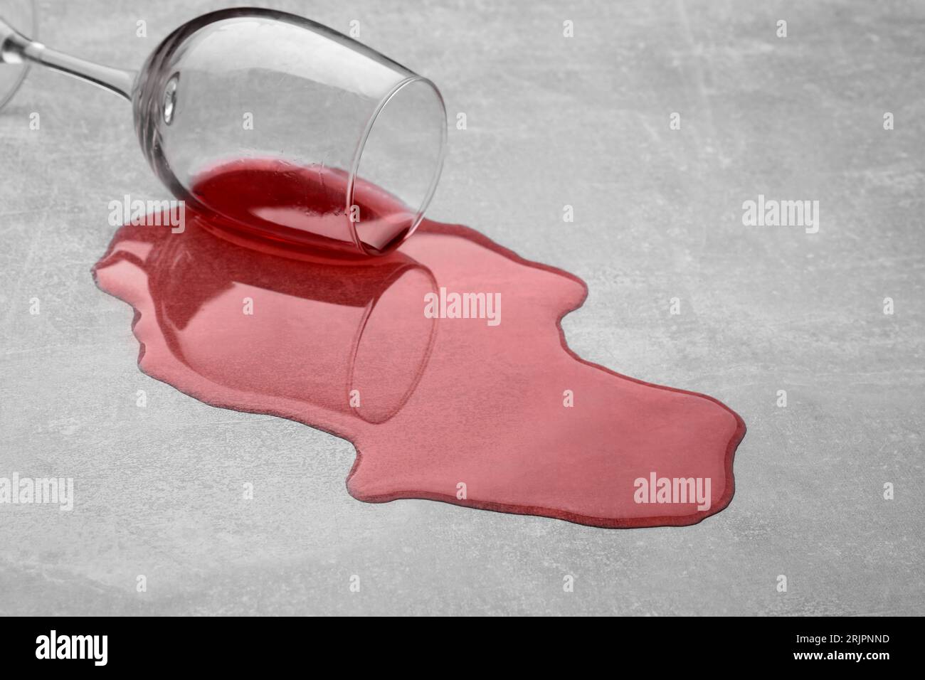 Spilled water table glass hi-res stock photography and images - Alamy