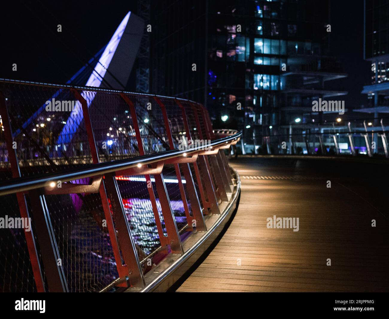 Bridge single span hi-res stock photography and images - Alamy