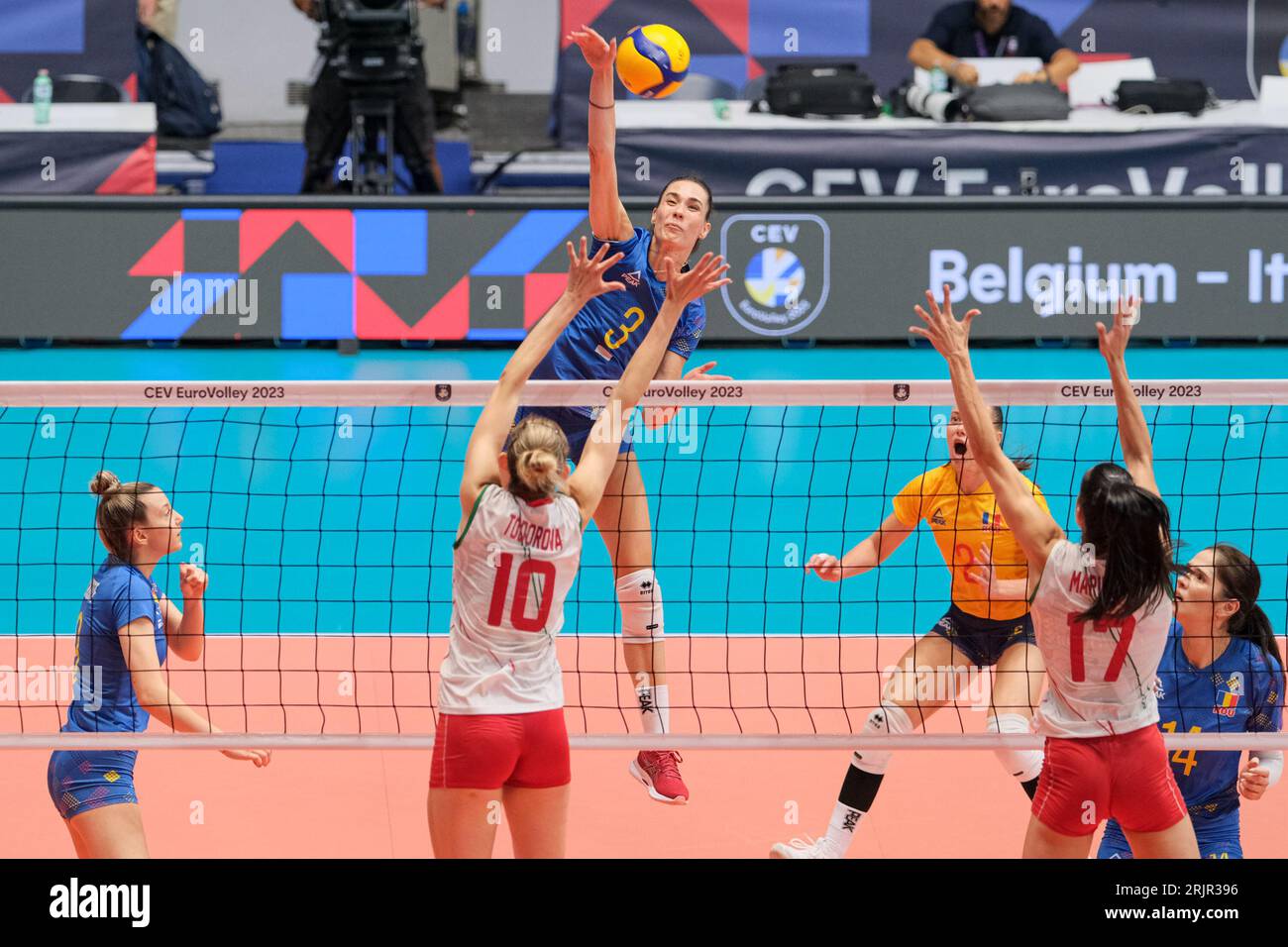 Rodica Buterez (C) of Romania, Mira Todorova (L) and Radostina Marinova ...