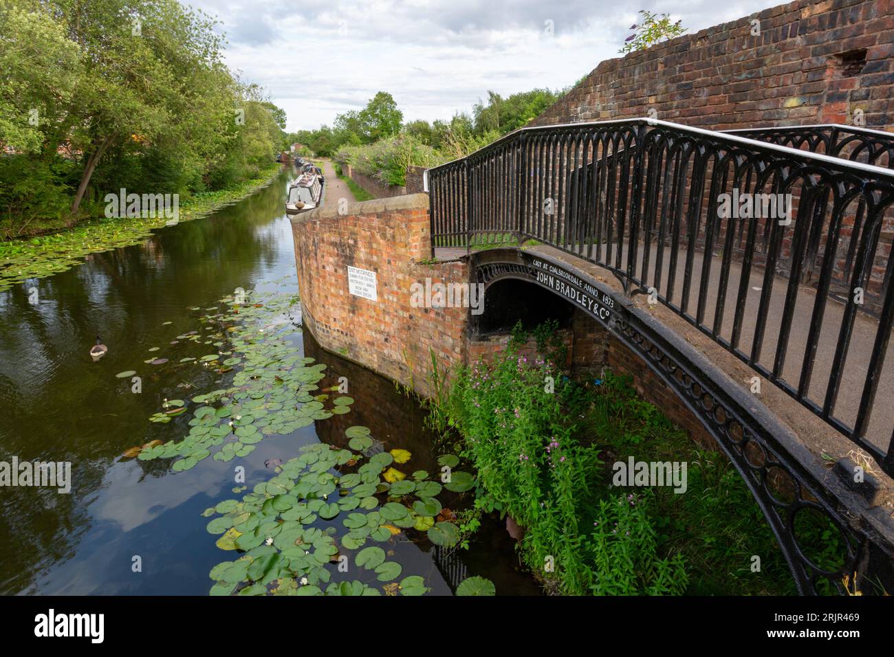 Stourbridge canal hi-res stock photography and images - Alamy