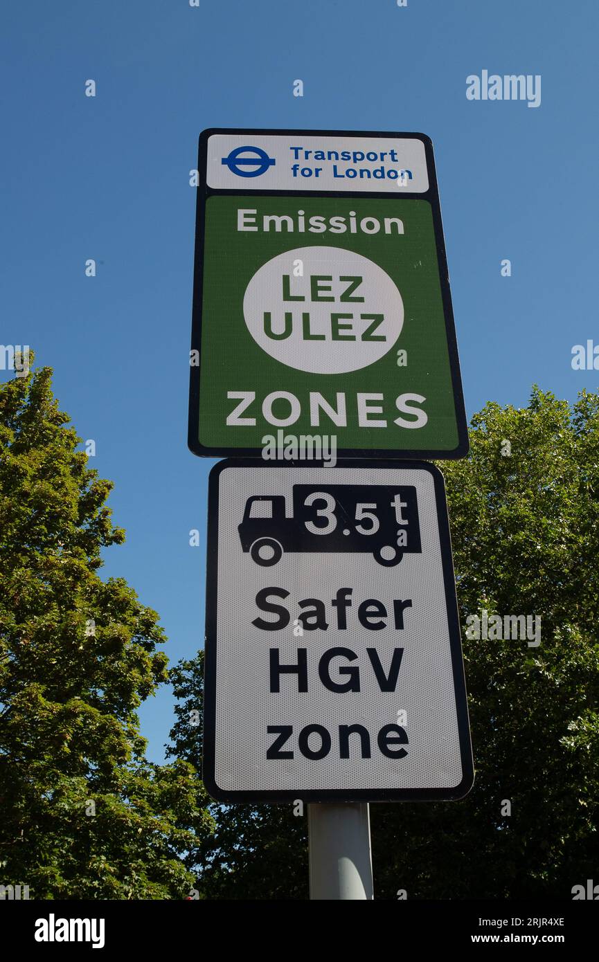 Uxbridge, UK. 23rd August, 2023. New ULEZ cameras and signs (pictured ...