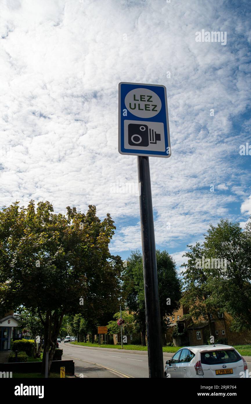 Uxbridge, UK. 23rd August, 2023. New ULEZ cameras and signs (pictured ...