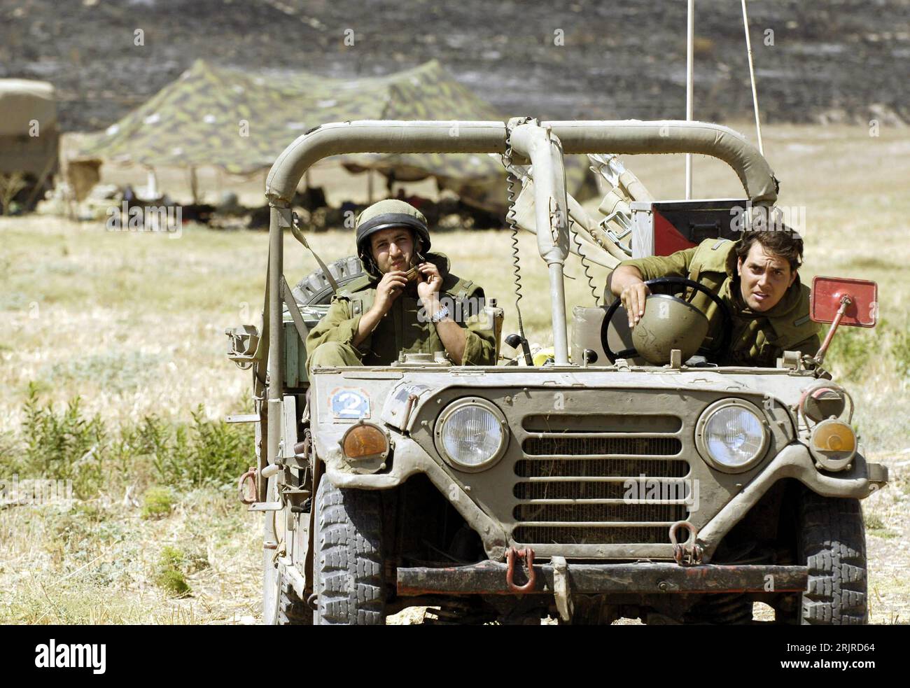 Zwei mann armee hi-res stock photography and images - Alamy