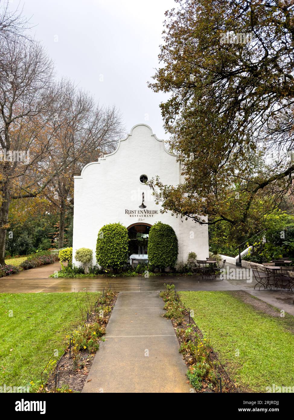 The restaurant at Rust en Vrede wine estate in Stellenbosch Stock Photo ...
