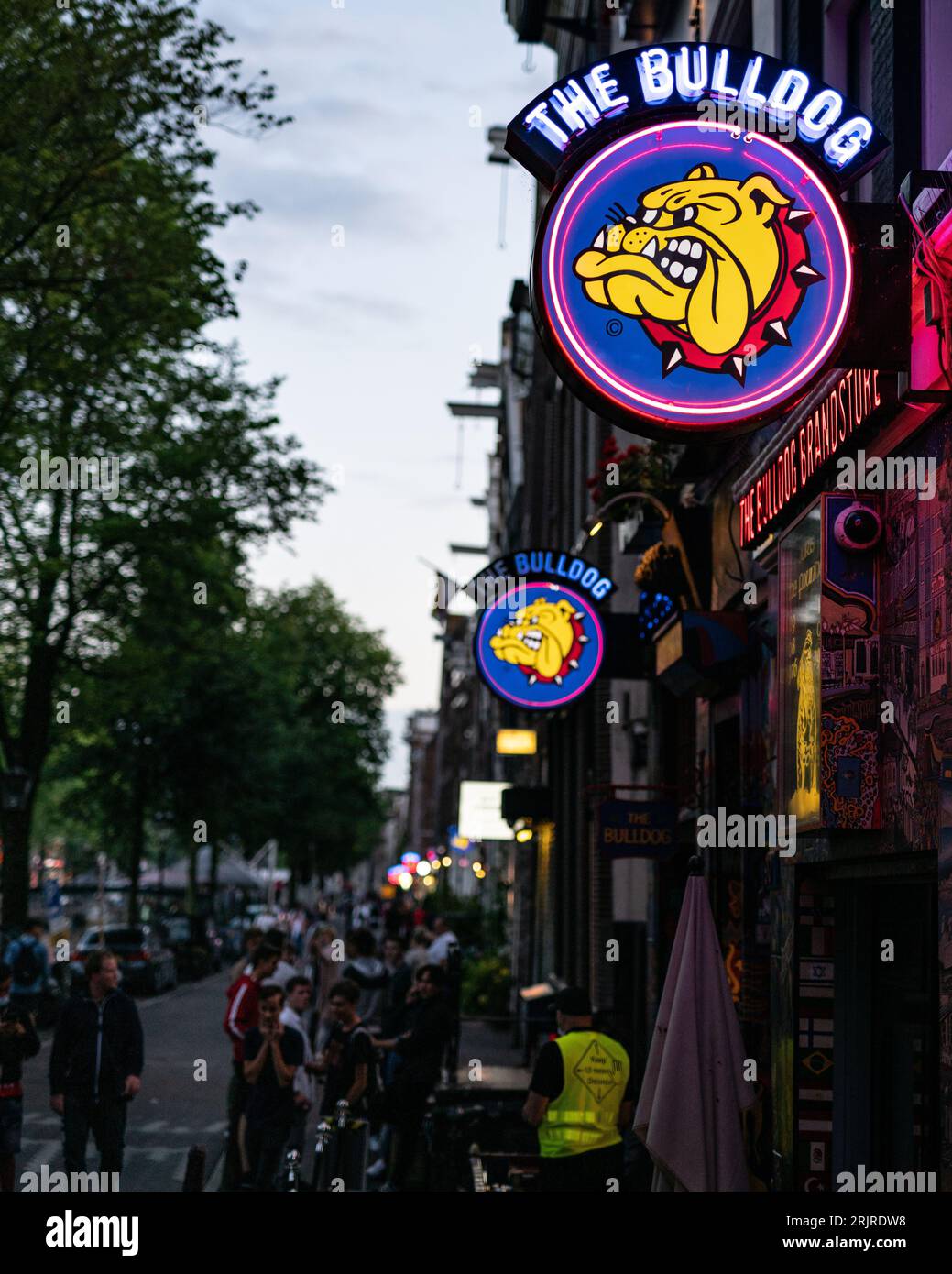 The Bulldog coffee shop in Amsterdam's red light district Stock Photo ...