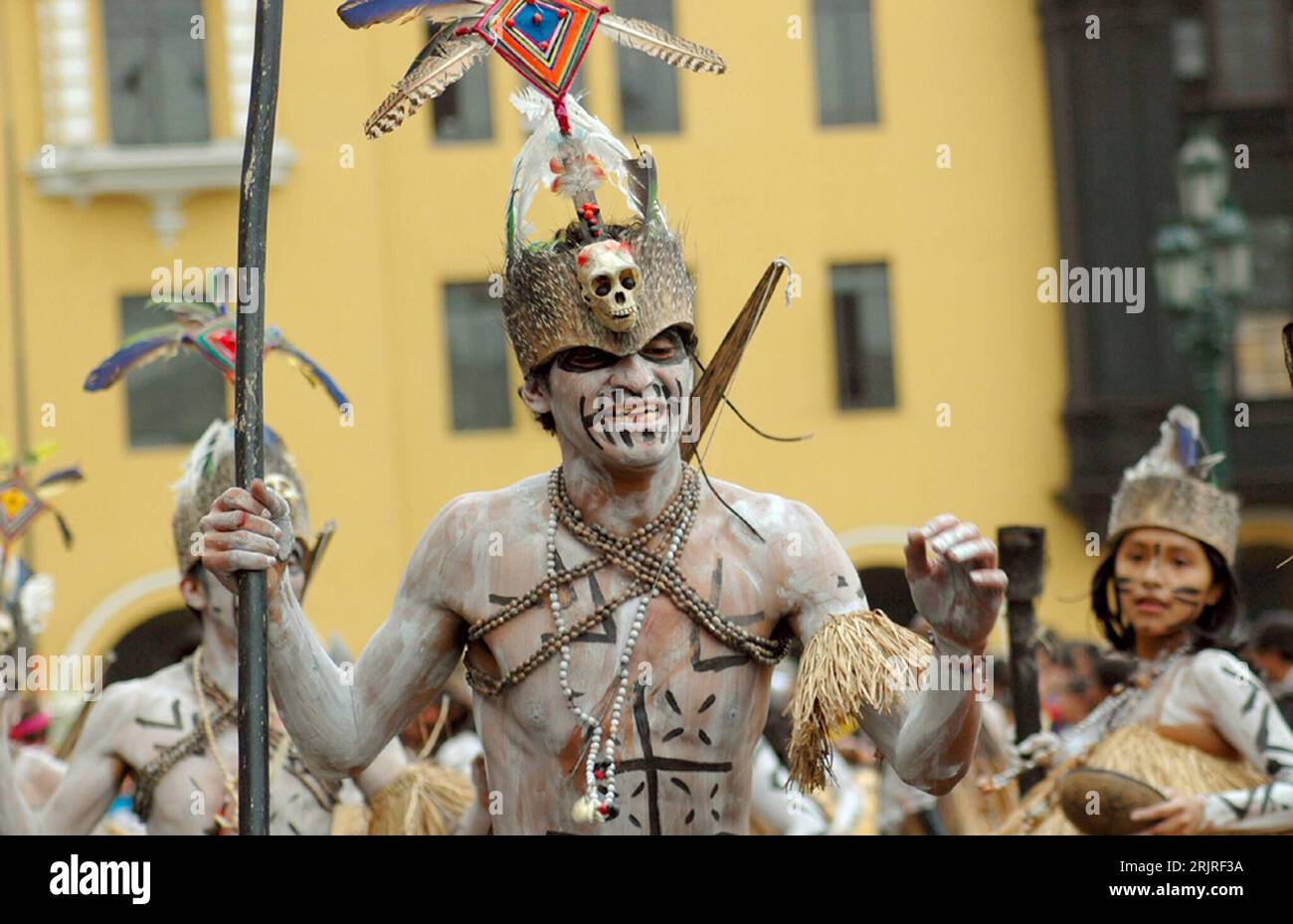 Verkleidet als indianer hi-res stock photography and images - Alamy