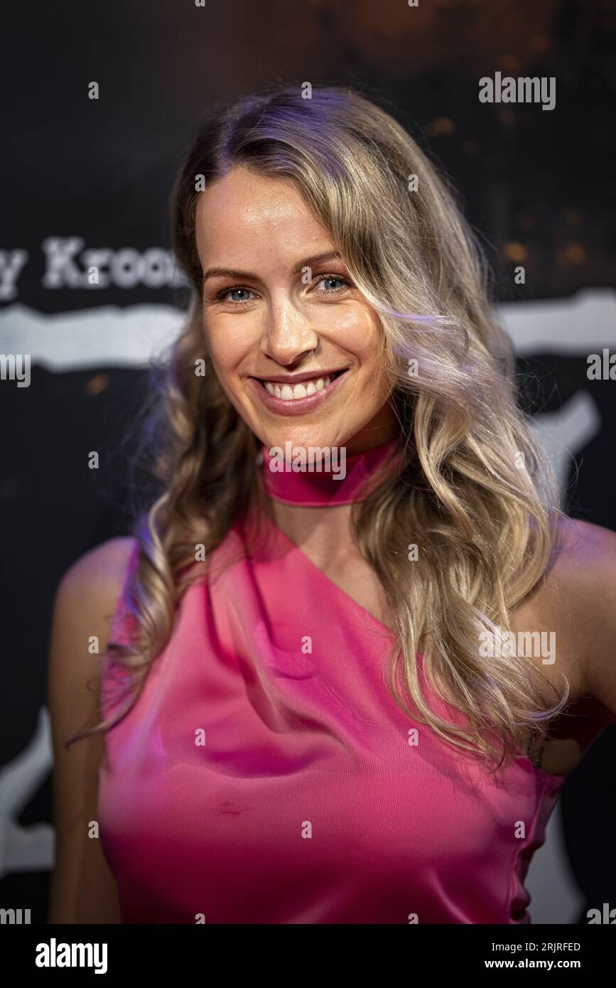 Woman portret 40 hi-res stock photography and images - Alamy