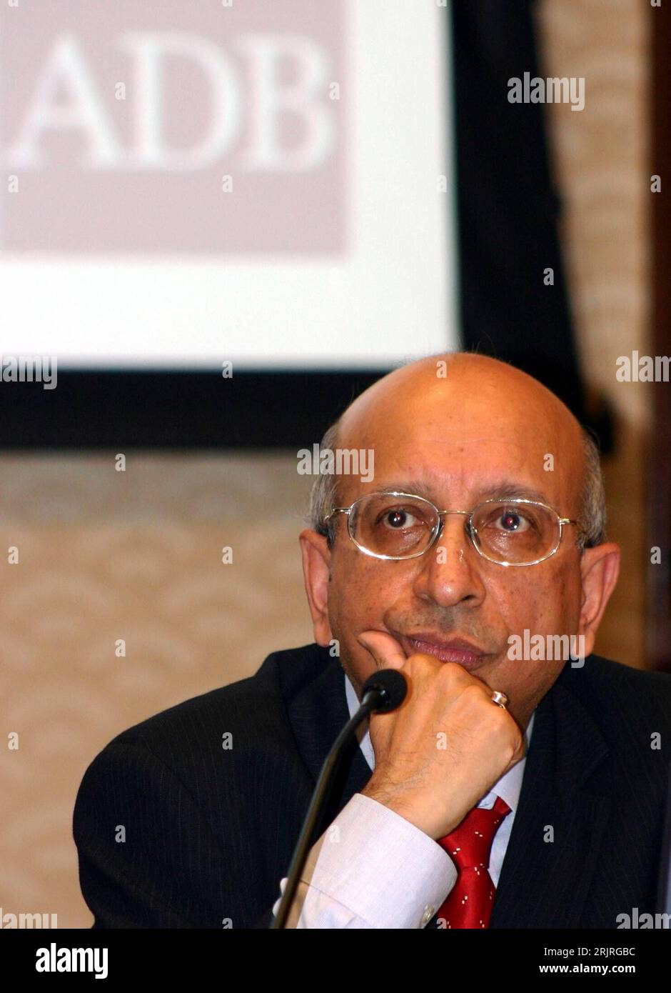 Asian development bank manila hi-res stock photography and images - Alamy