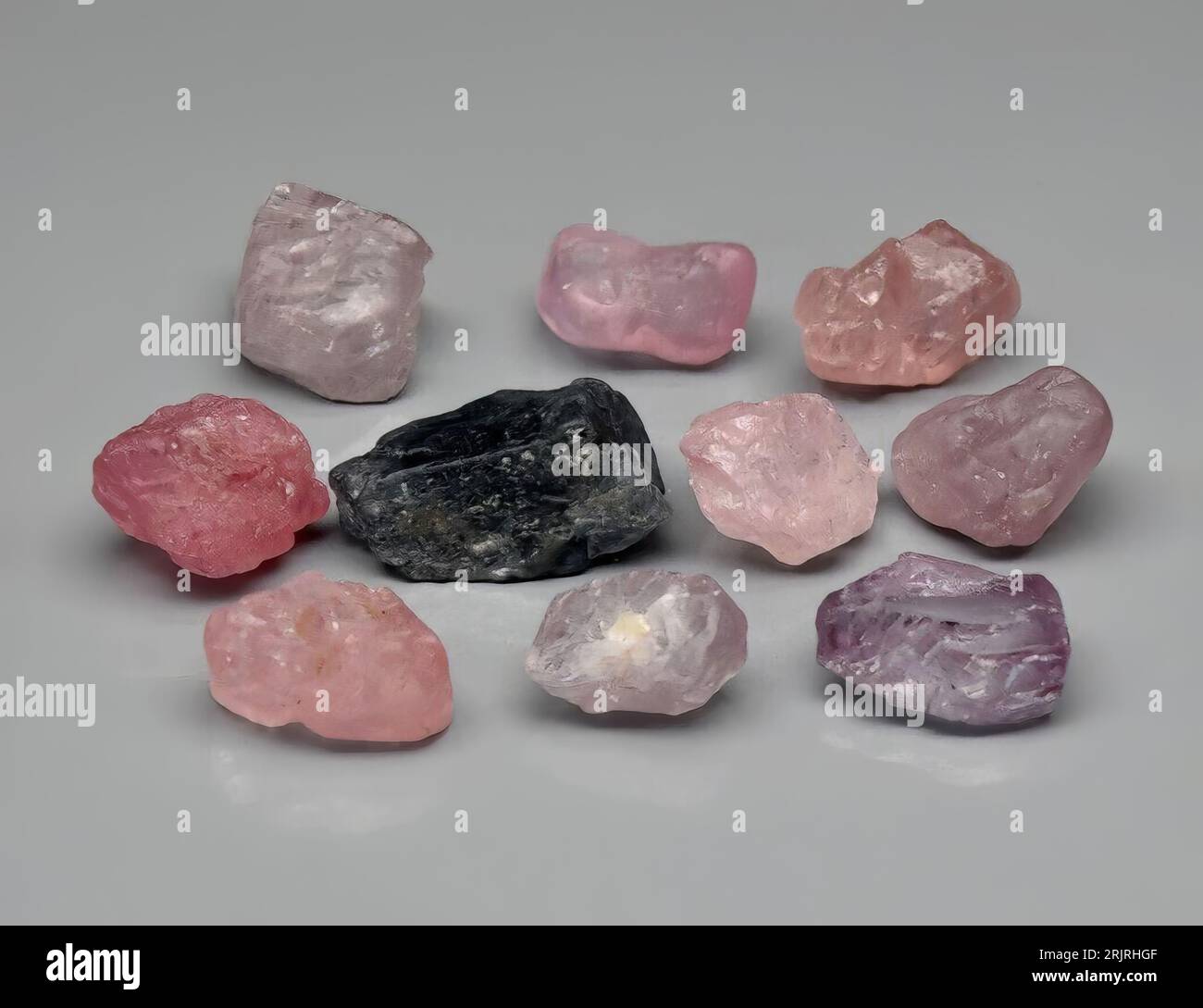 Spinel crystals hi-res stock photography and images - Alamy