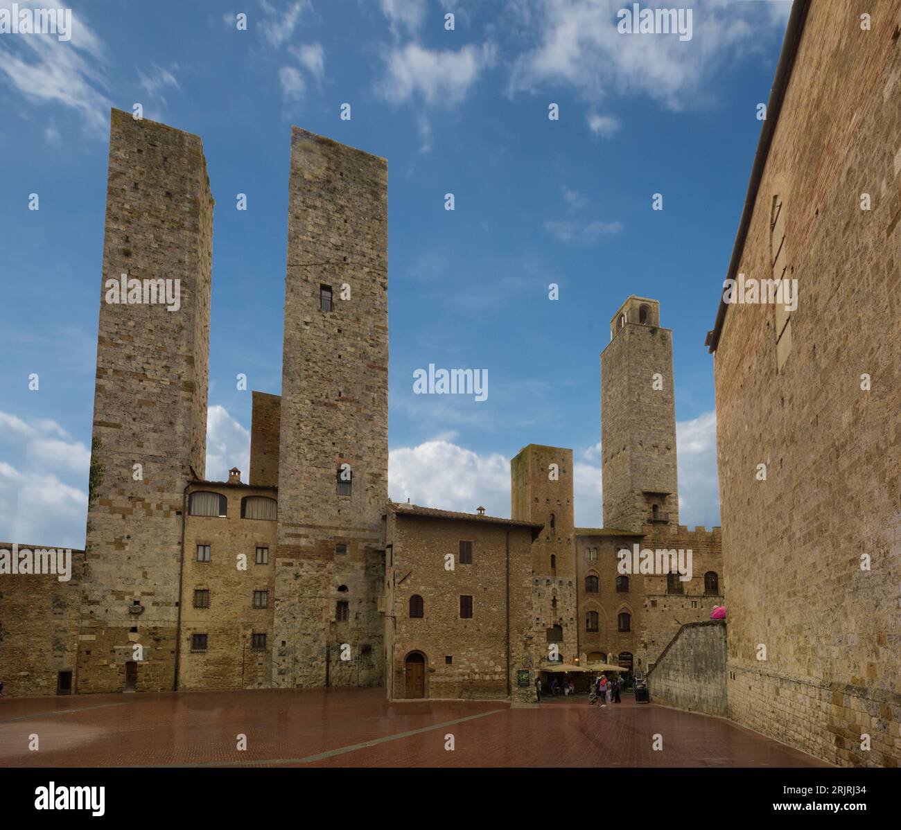 Ardinghelli towers, double towers in San Gimignano Tuscany, Italy Stock ...
